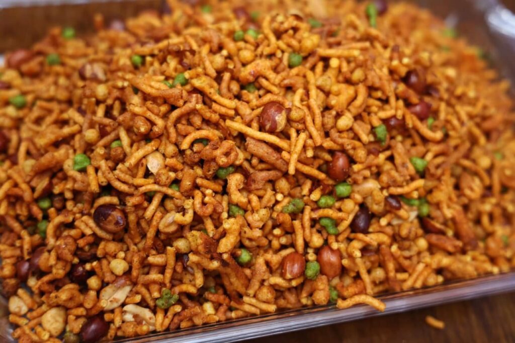 HOT MIXED/ JHAL CHANACHUR HANDMADE (250gm) - Meena USA